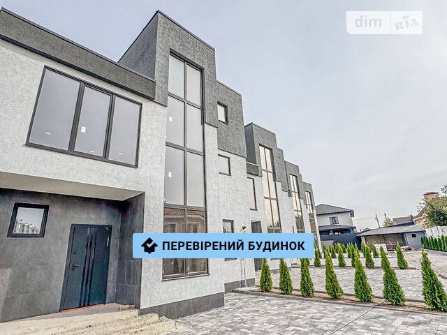 DIM.RIA – Продам таунхаус в районі Браїлки (Полтава), 3x поверховий з ділянкою на 4 сотки, 4 ...